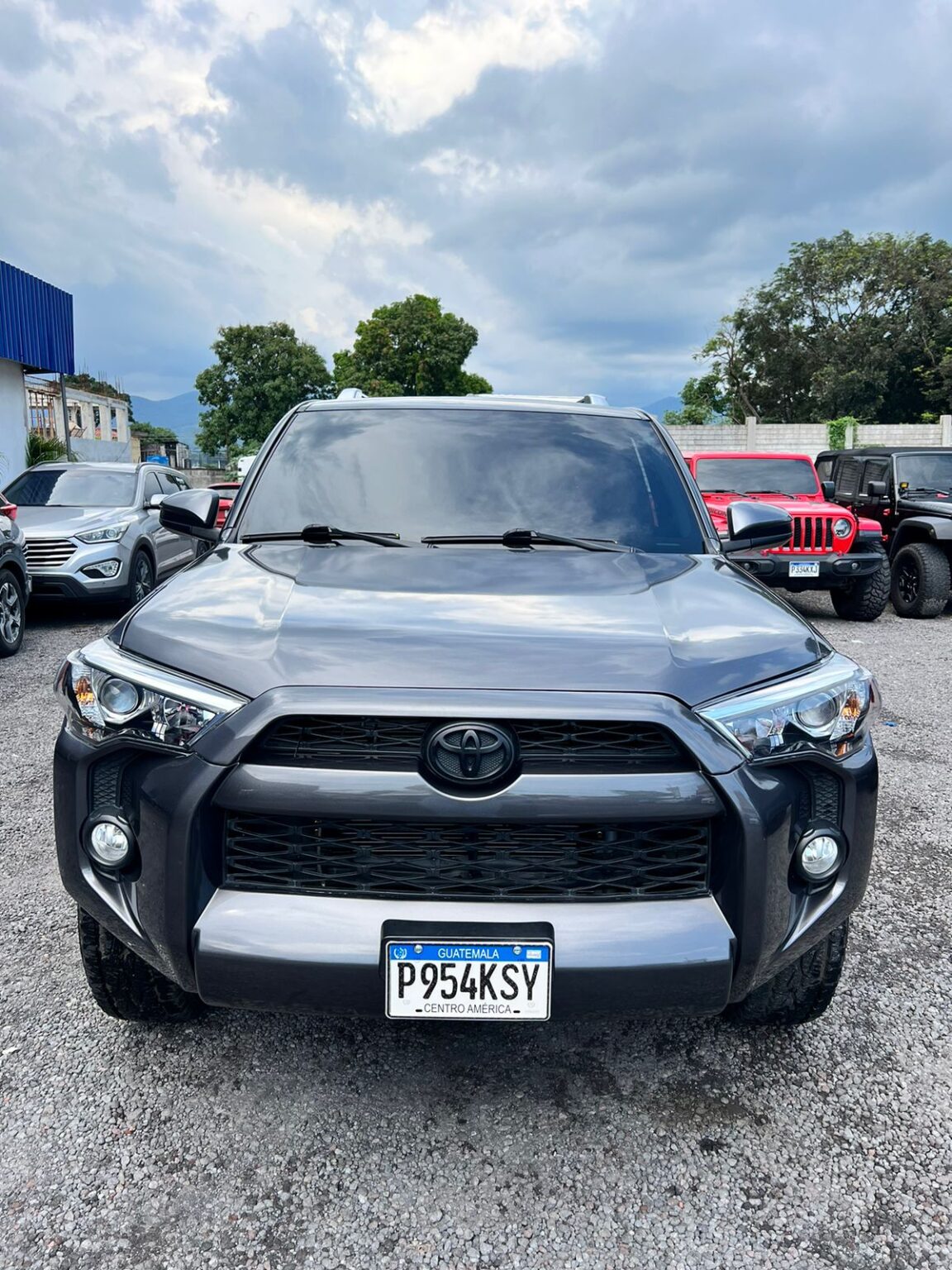 TOYOTA RUNNER 2016 4WD 4.0 GASOLINA 3 FILAS – Importadora Benjy de ...
