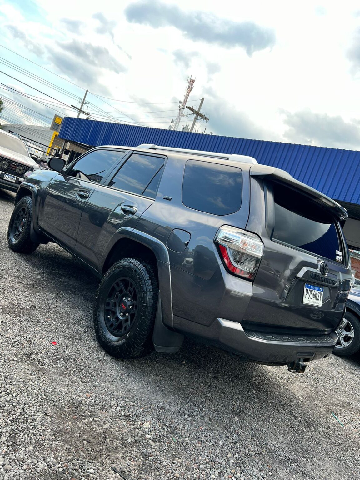 TOYOTA RUNNER 2016 4WD 4.0 GASOLINA 3 FILAS – Importadora Benjy de ...